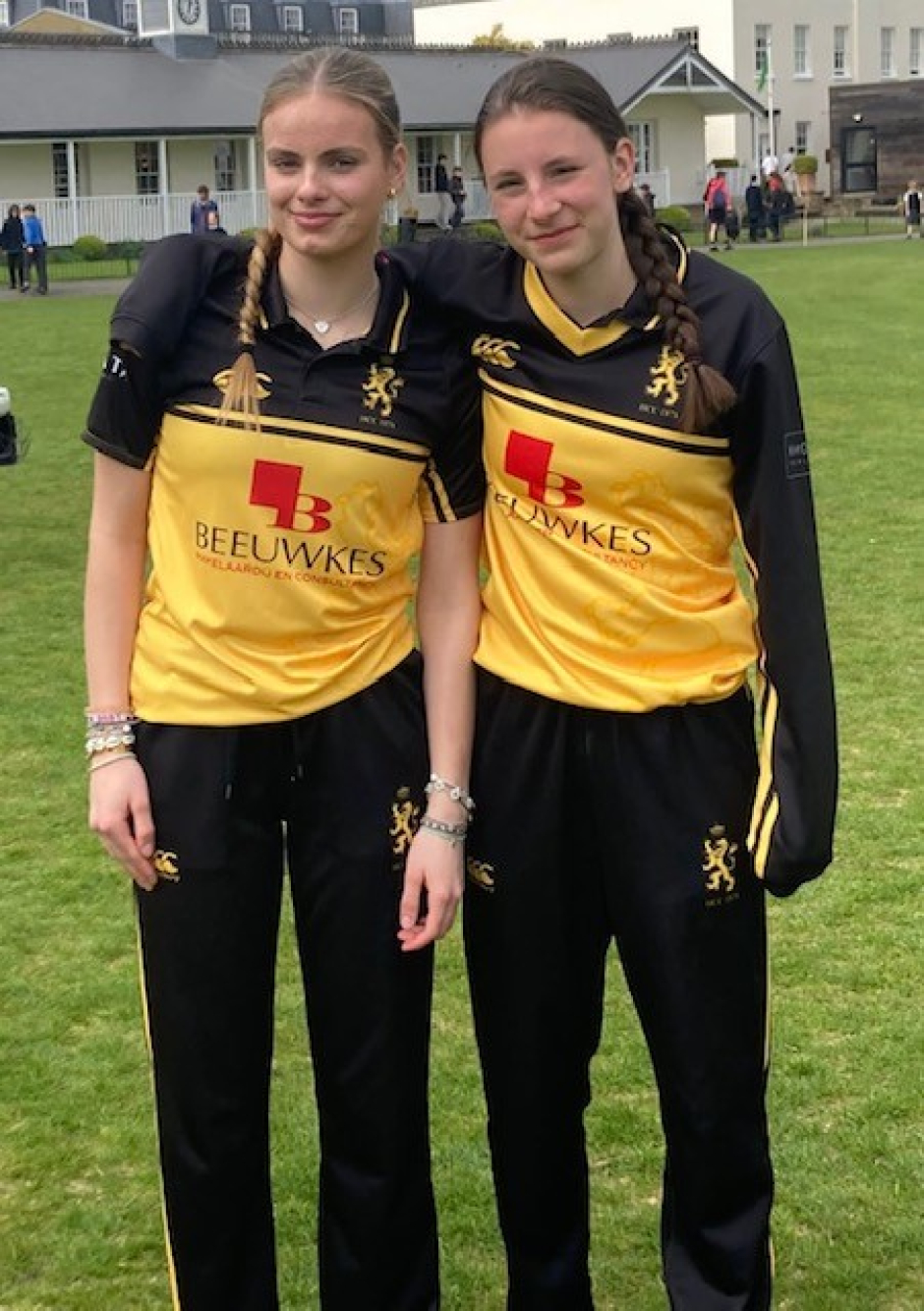 Primeur: HCC vrouwenteam seizoen 2024 · Koninklijke Haagsche Cricket en ...